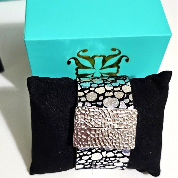 Rustic Cuff | Jewelry | Rustic Cuff Attraction | Poshmark